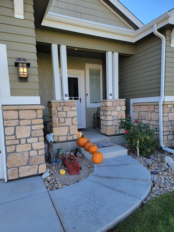 Large, Quiet. Close To All Medical Facilities. - Greeley, CO
