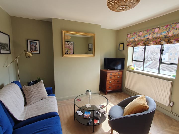 Oval-stylish, Newly Renovated 1 Bed Flat - Waterloo