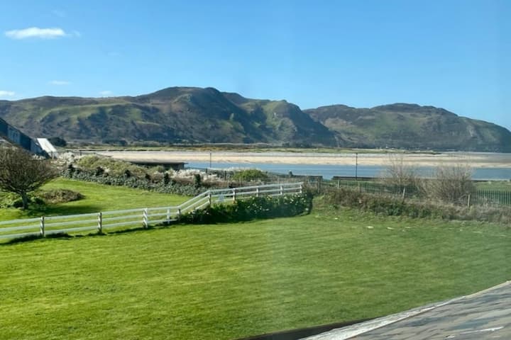 Myn Y Mor - Llandudno