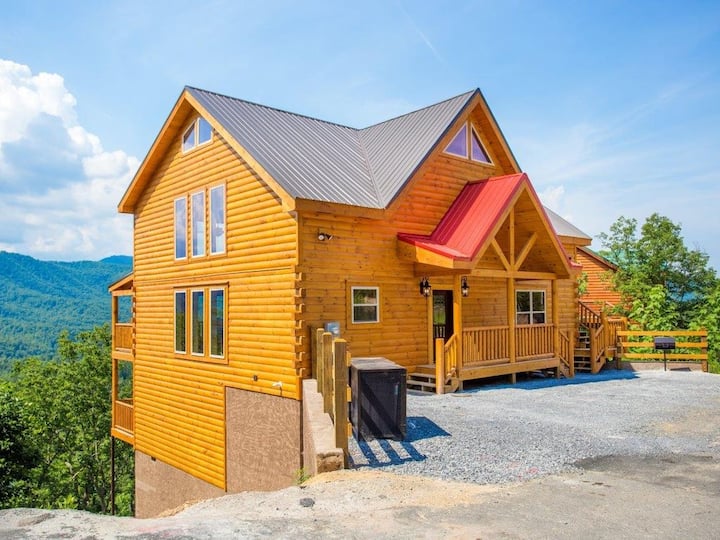 5 Miles To Gatlinburg! Indoor Heated Pool/ Theater Room/ Hot Tub/ Amazing Views! - Pigeon Forge, TN