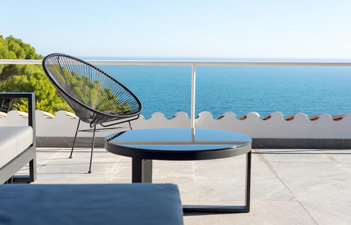 Minimalist House With Breathtaking Sea View - Begur