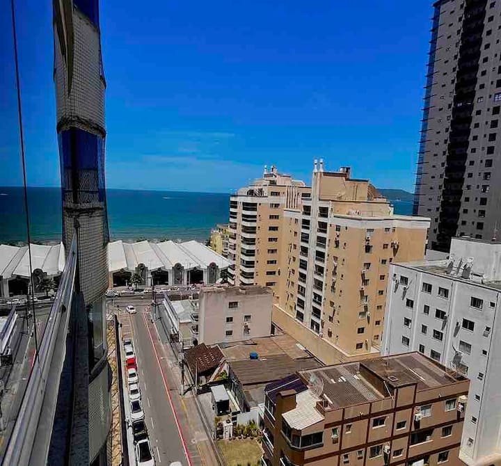 Ap 3 Quartos 150m Do Mar No Coração Da Meia Praia - Brazil