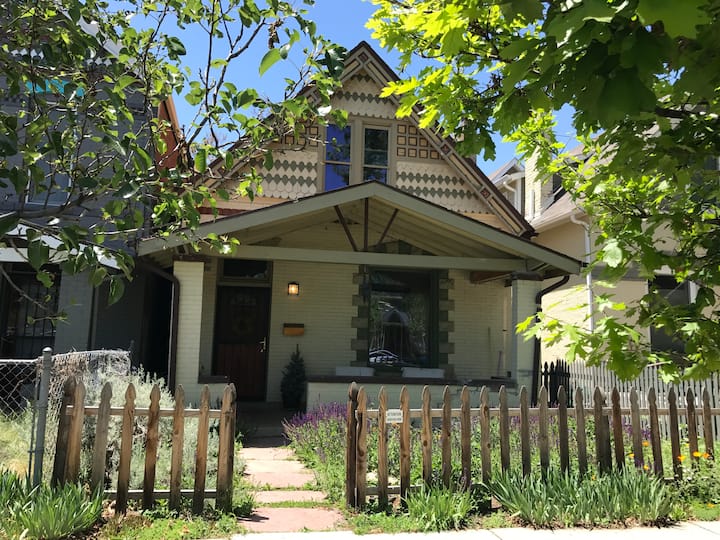 Modern Baker Victorian With Hot Tub! - Denver, CO