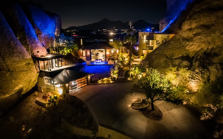 Live like a Celebrity on Camelback Mountain! - Villas for Rent in ...