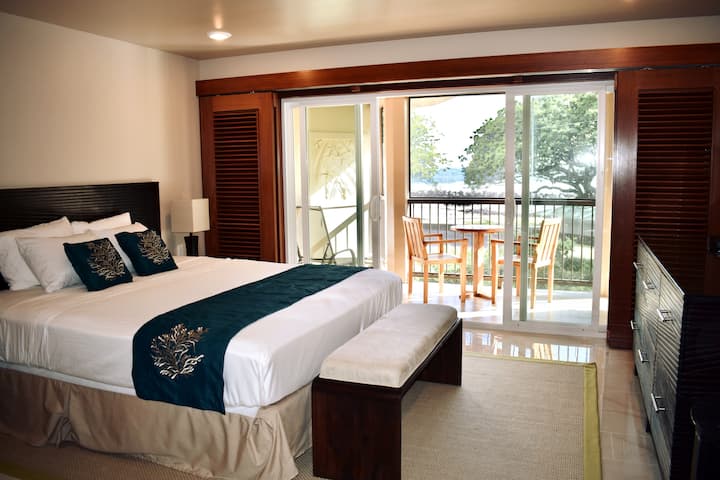 Oceanfront Lehua Room - Hilo Beach House Inn - Hilo, HI