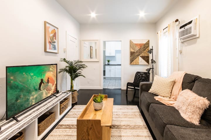 Walkable Abbot Kinney 1br Apt In Venice Beach - Marina del Rey, CA