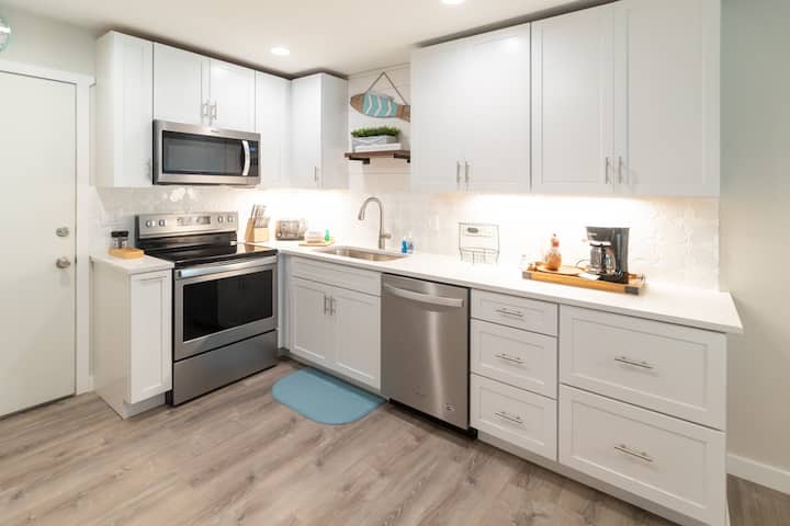 Updated Beach Condo, 2 Br, 2ba, Farmhouse Chic - Hilton Head Island