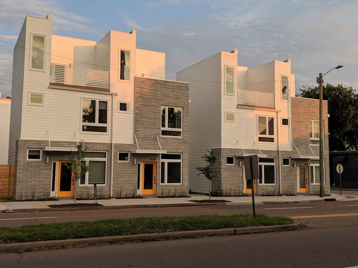 Stay Downtown In A Brand New Southside Townhouse - Chattanooga, TN
