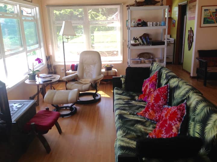 Denise’s Seaside Penthouse Open 12/4/25-5/31/26 - Hilo, HI