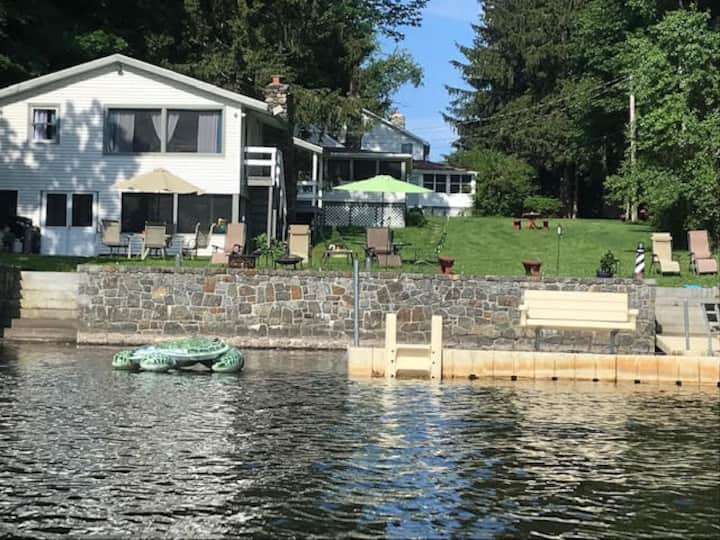 3 Lake Cottages , Waterfront For 25 Guests - Litchfield, CT