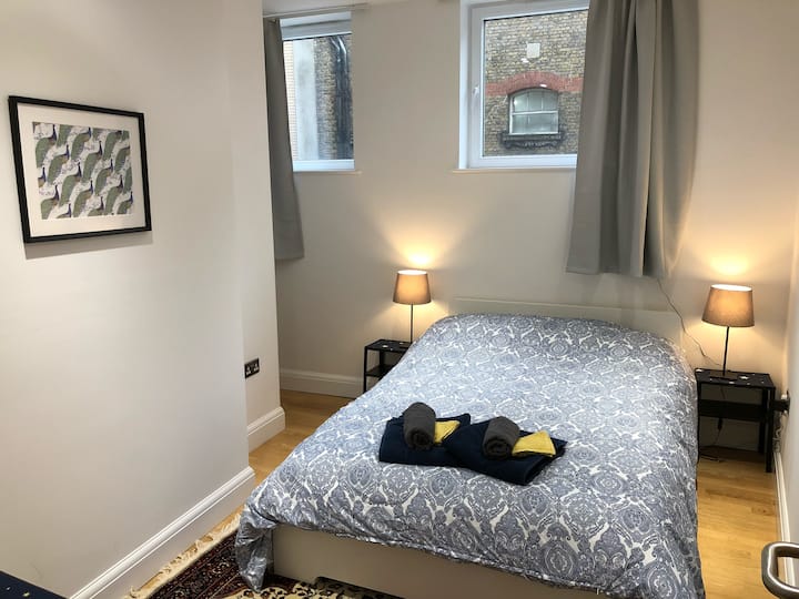 City Location Near Barbican, Quiet Modern 2br Flat - London, UK