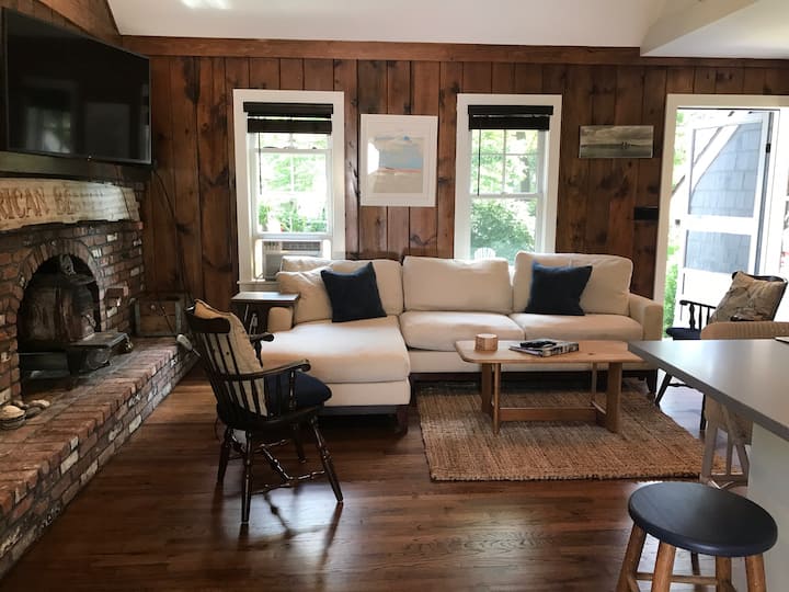 Apres Sea : Renovated Cottage Close  To All - Hampton Bays, NY