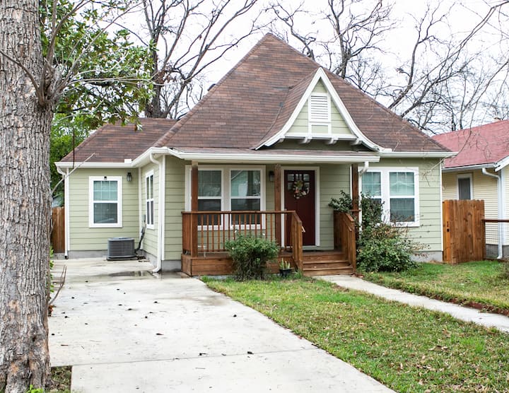 Downtown San Antonio, Historic Home By The Lake - San Antonio