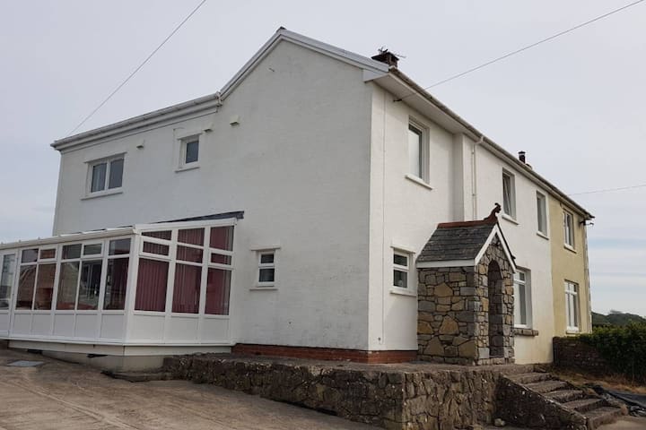 Great White House - Bridgend