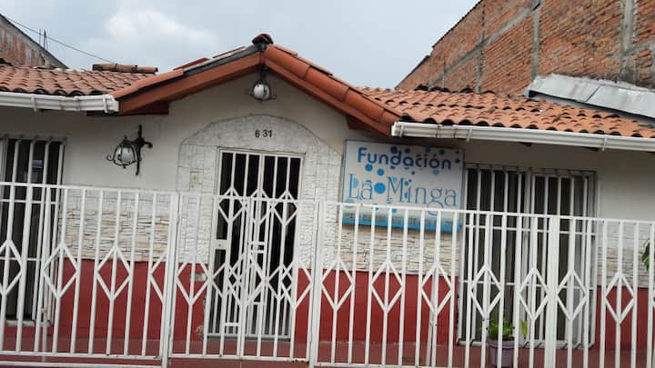 Casa-hostal-cali Sur-$80.000dia/pna.con Aliment. - カリ