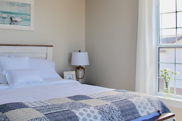 Cozy Room With Spectacular Ocean Views - Bonavista