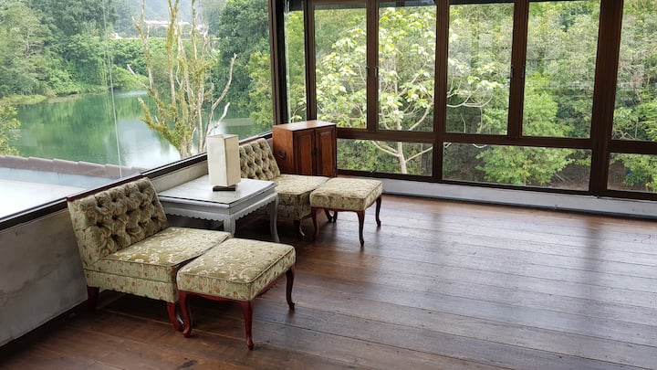 Meow Homestay Iii《湖景楼》浪漫复古风格 - Taiping