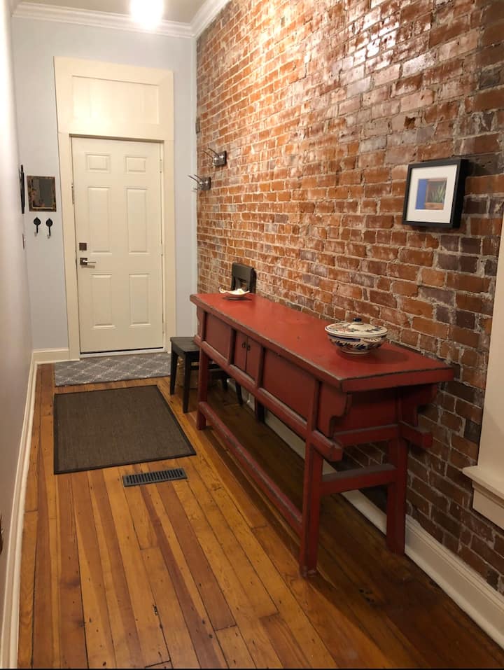Location Location!!! Perfect For Traveling Nurses. - St. Louis, MO