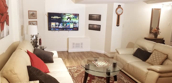 Cozy,  Luxurious & Spacious 2br Basement Apartment - Mississauga