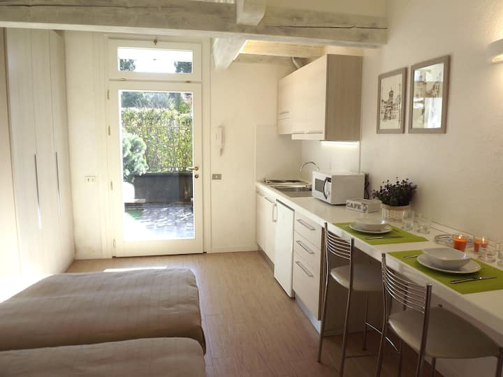 Cozy Studio, Ideal Position In Bg - Bérgamo
