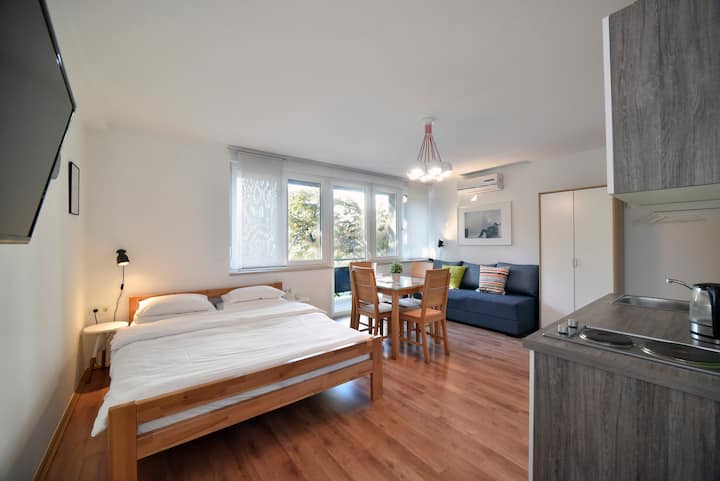 Vla Vla Apartments -Green Studio In Center - Zagreb