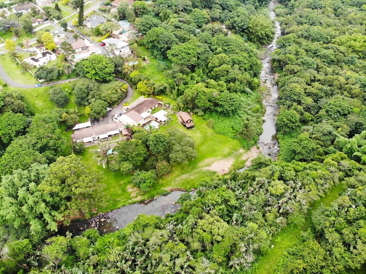 Bridgemead Unit: 1 - Suite-for Nature Lovers - Queensburgh