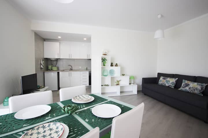 Completely Renovated Apt ☼ Pool, Parking, Balcony - Portimão