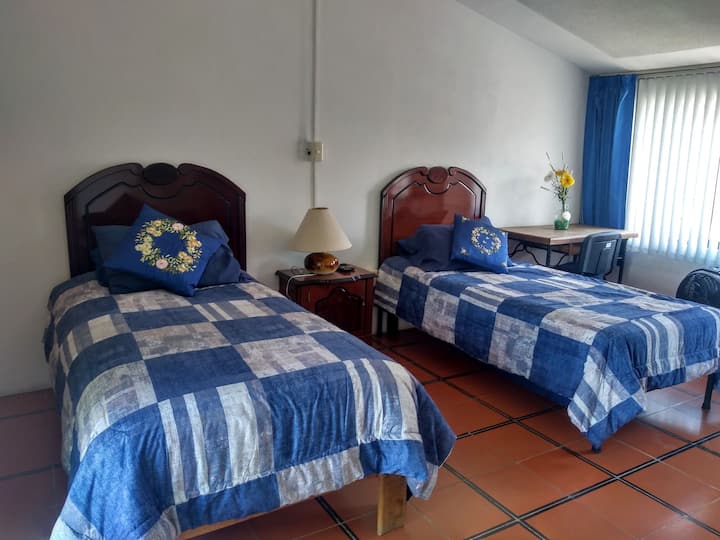 Espaciosa Y Cómoda Habitación Privada. - Morelia