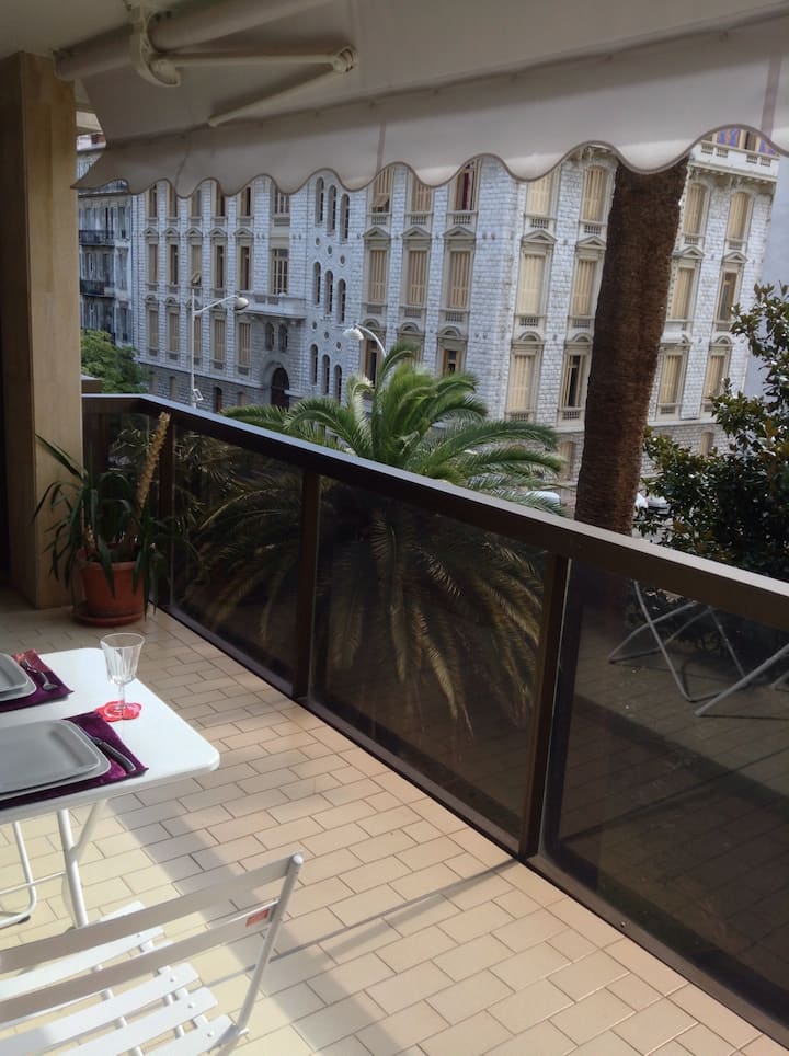 Cozy 1bd Only Mins Walk To Beaches - Musée Matisse, Nice