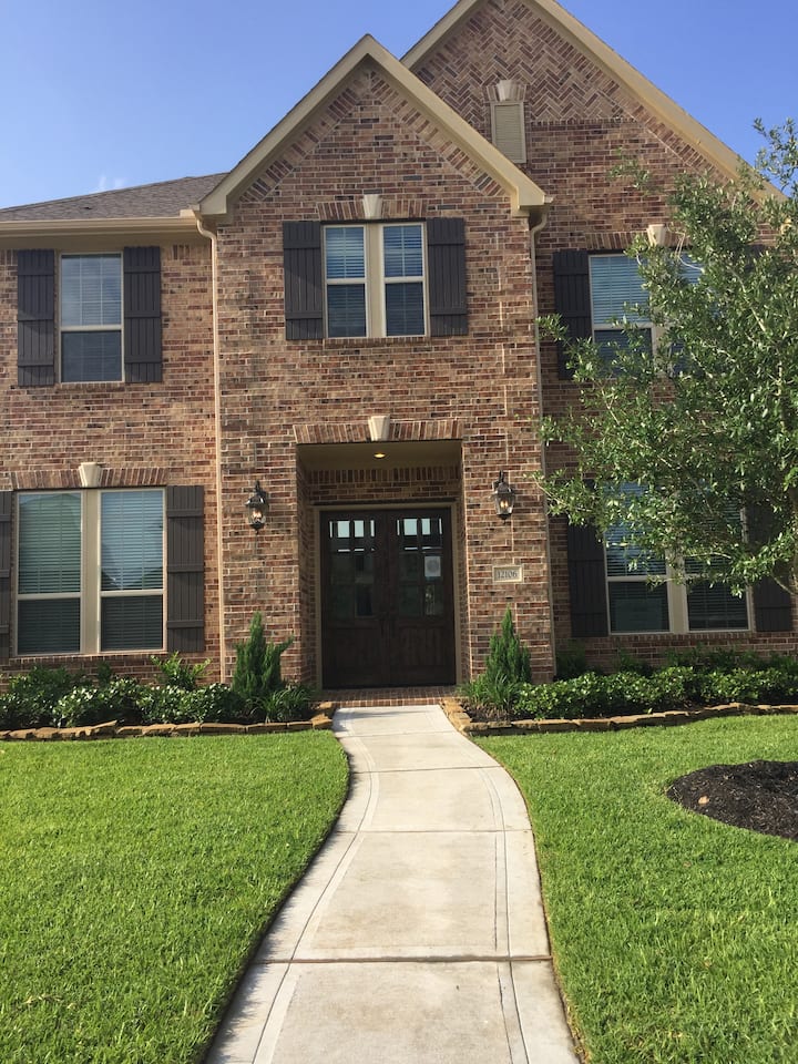 Large Luxury Super Bowl Home Perfect For Families! - Pearland, TX