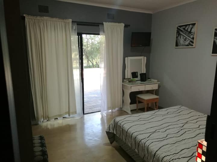 Joost Accom - Room Riana - Roodeplaat
