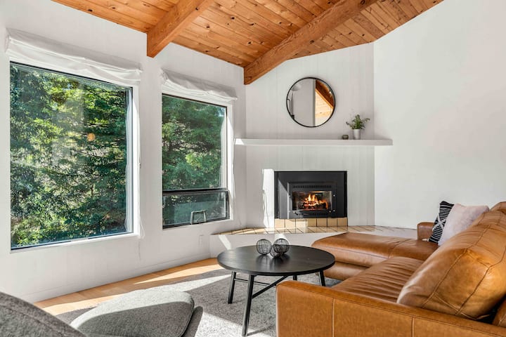 Sea Ranch Home In The Trees! Hot Tub + Dogs Ok - Gualala, CA