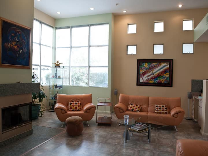 Elegant, Stylish & Spacious Retreat / 3bd / 2.5 Ba - Stanly, Topanga