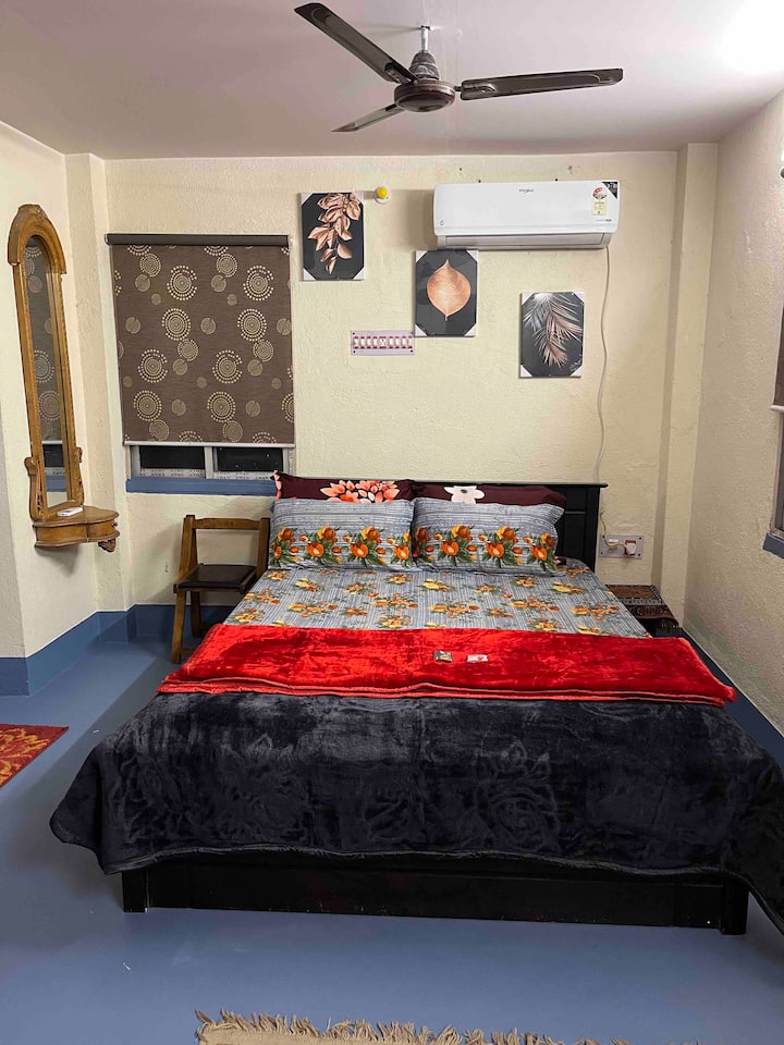 It’s Just 1 Km From Em Bypass - Kalkutta