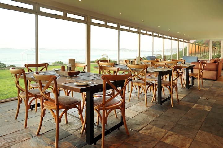 Blue Bay Lodge - Sea-facing Room -