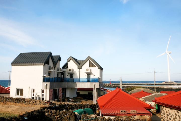 바람의언덕펜션-바다방(3호)복층원룸 - Jeju-si