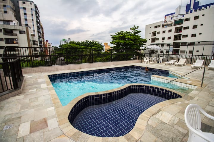 Apartamento Espaçoso Na Praia Do Tombo - Guarujá