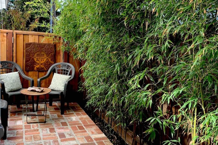 Studio 875,  Beautiful Design, Private & Serene - Palo Alto, CA