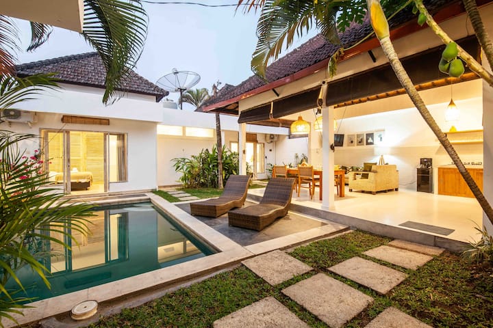 Chic-stylish 2br Villa In Seminyak Central - Kuta