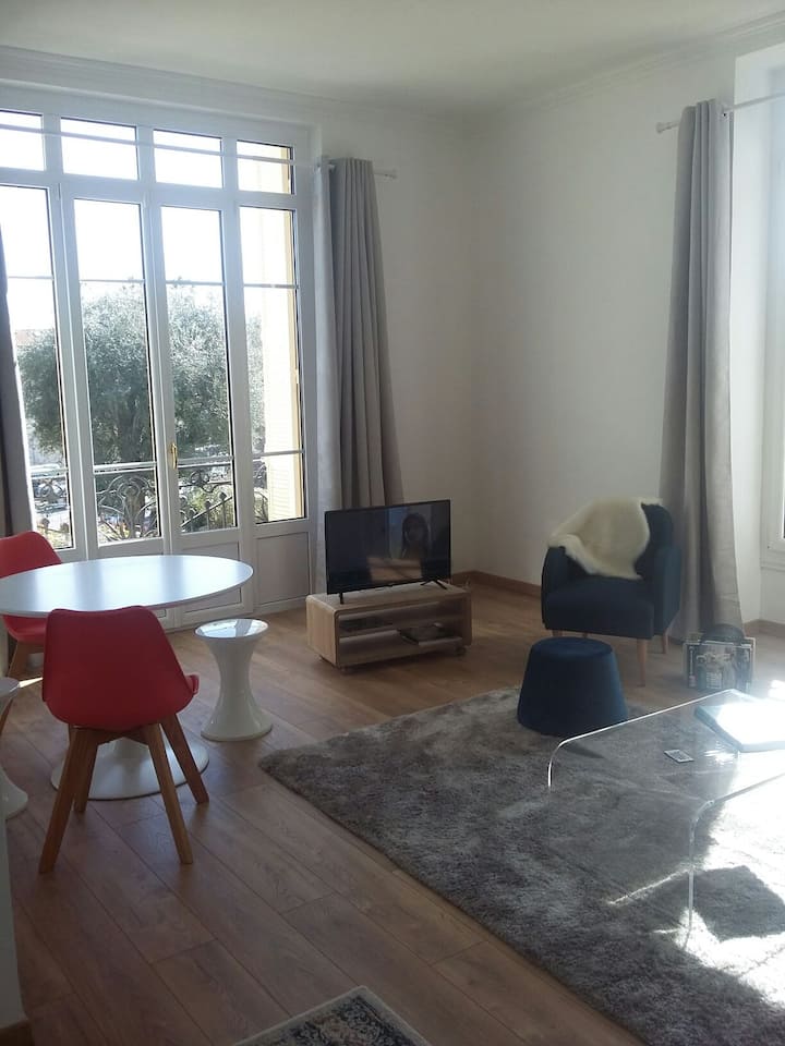 Beau 2 Pièces Dans Maison De Maître "Belle éPoque" - Vence