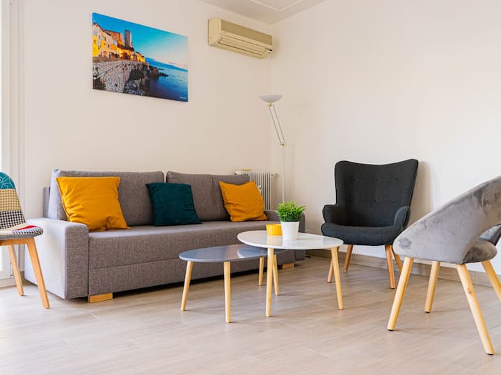 3 Pièces Avec Balcon Et Parking à 3 Min De La Mer - Nice