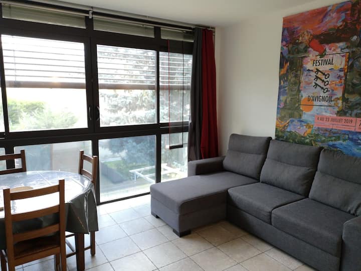 Maison Séparée En Deux Appartements Distincts - Vaucluse