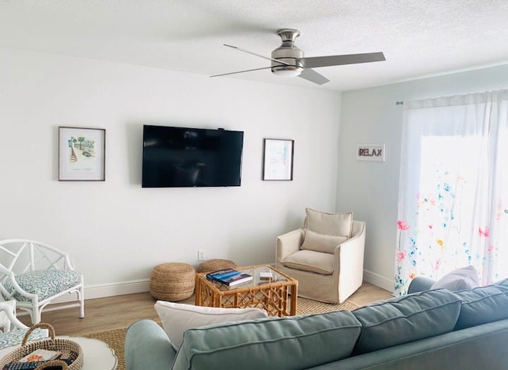 Sunny Beach House — Steps To Beach & Restaurants! - New Smyrna Beach, FL