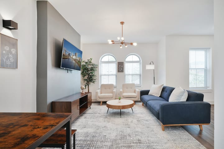 Contemporary Vintage Home (Near Downtown!) - Columbus, OH