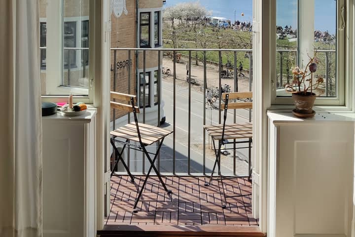 Central Location & Classic Nordic Design Details - Copenhague