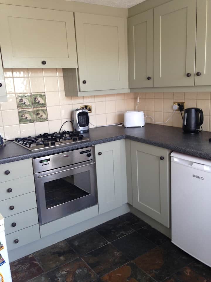 Cosy Bedroom In The Heart Of Devizes - Devizes