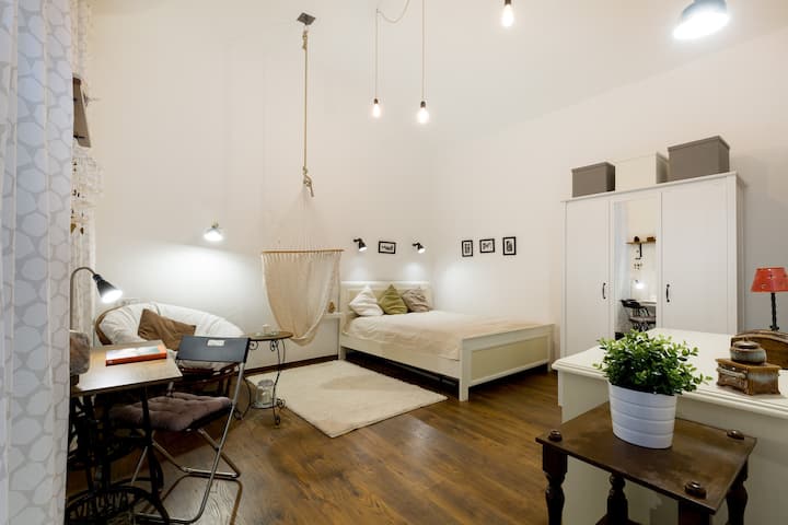 Kiraly Street Peaceful Studio In The Center - Budapest