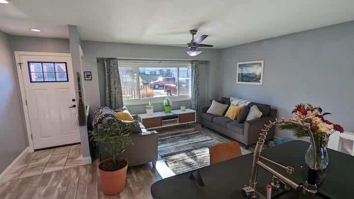 Peaceful Retreat: Your Resting Place In Des Moines - Des Moines, IA