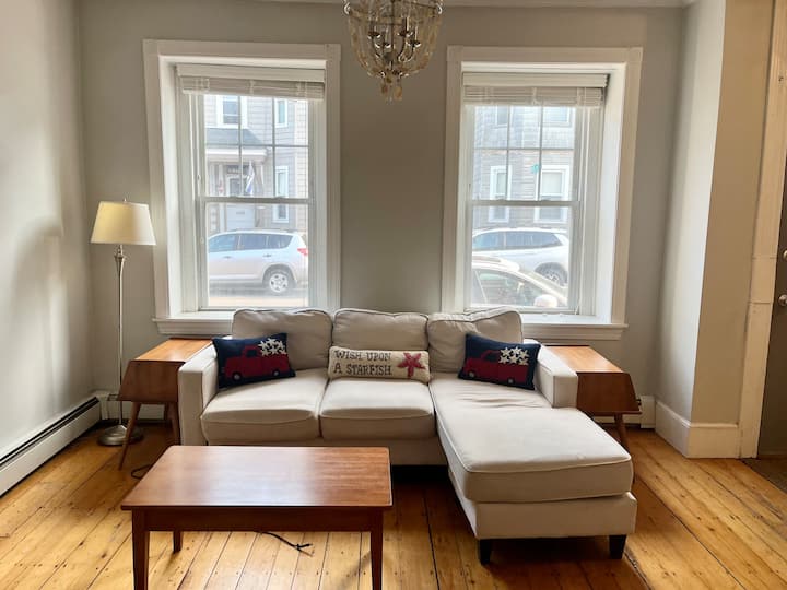Quaint South Boston Prívate Bedroom - Boston, MA