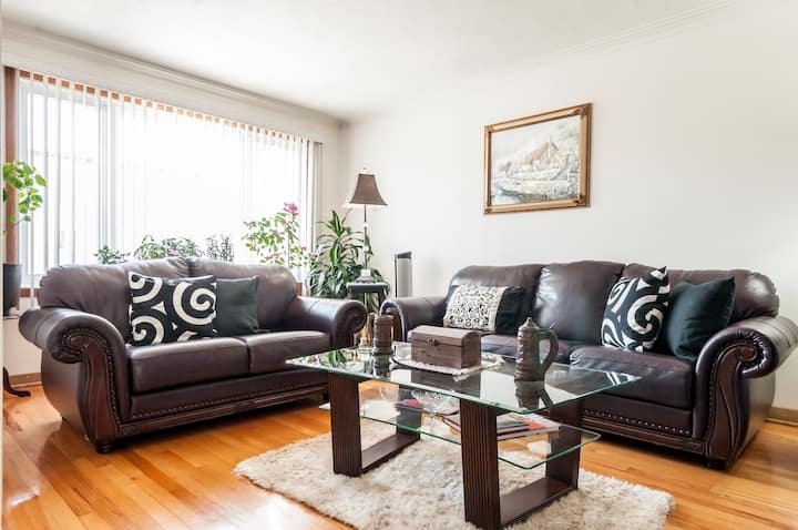 Charming And Spacious Duplex - Montreal